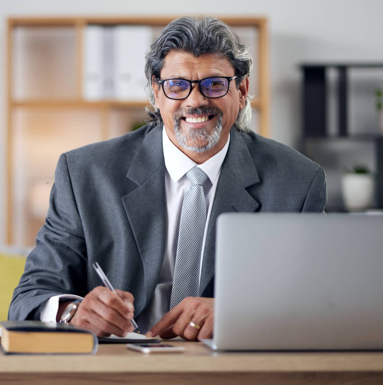 About Parish Patience Immigration Lawyers | Visa Experts